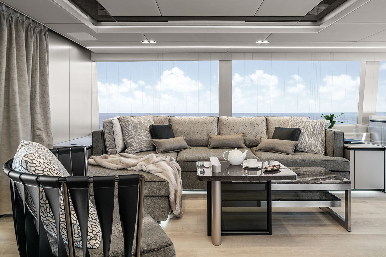 Yacht 80 Sunreef Power, | CHARTERWORLD Luxury Superyacht Charters